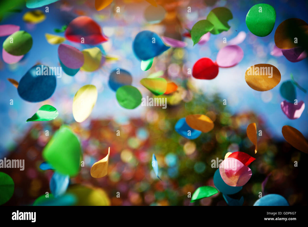 Confetti festival hi-res stock photography and images - Alamy