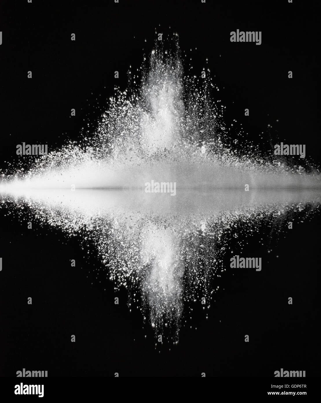 White dust hi-res stock photography and images - Alamy