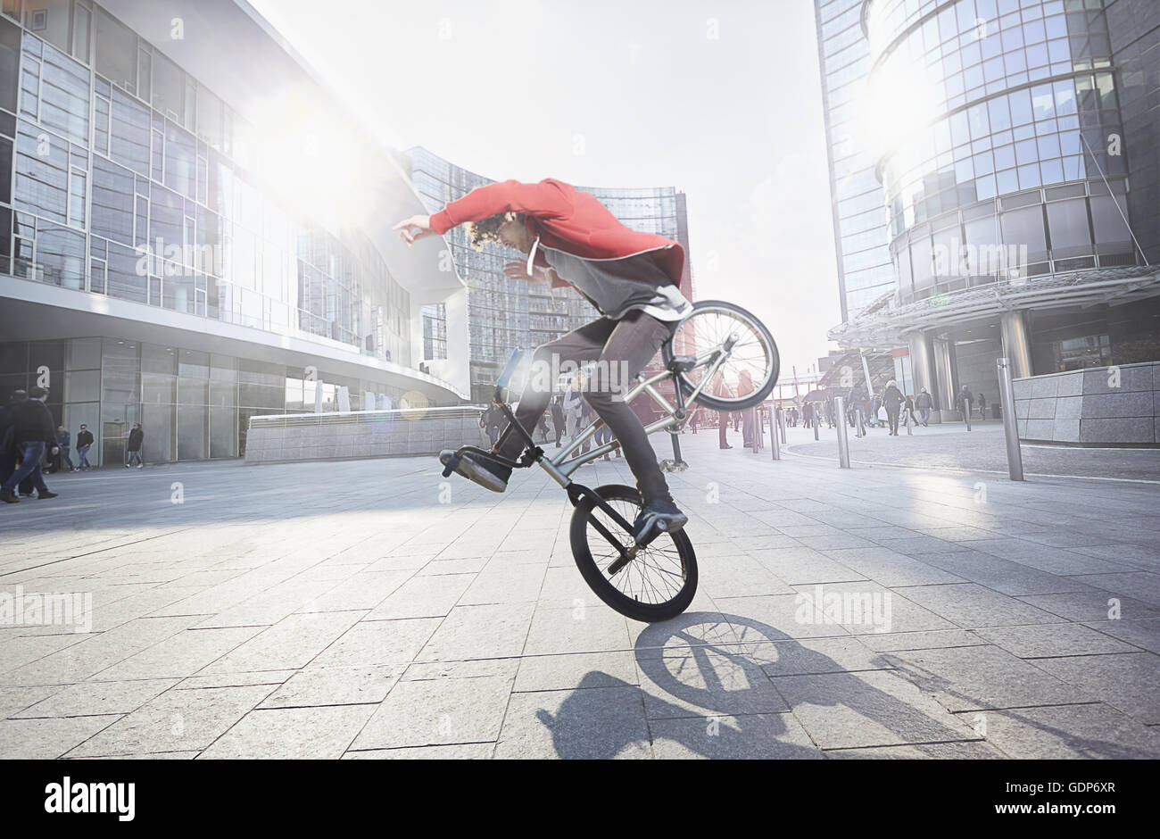 Stunt person glass hi-res stock photography and images - Alamy