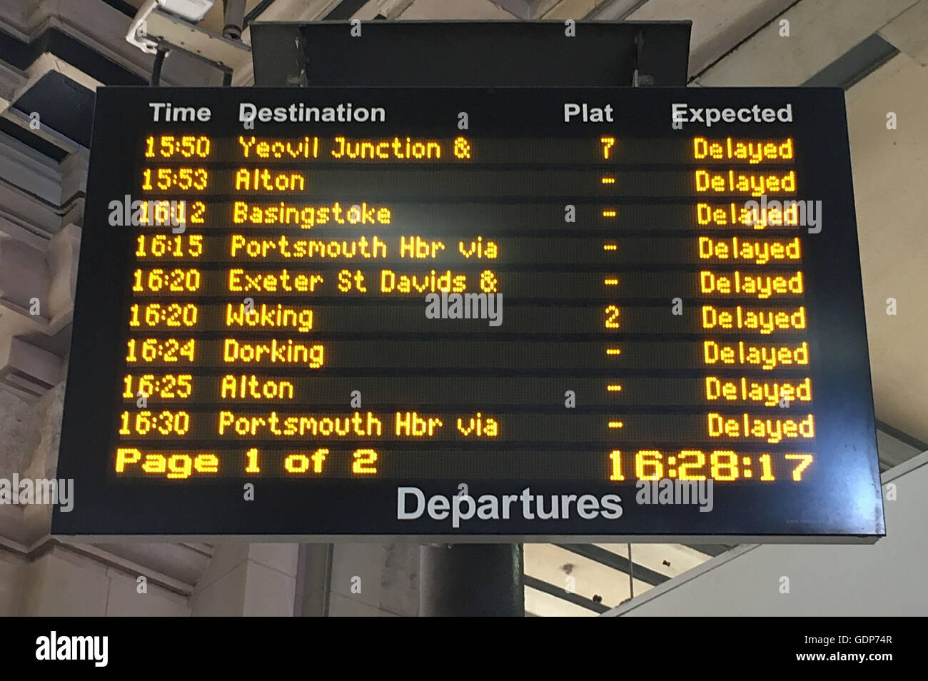 A departure board waterloo station hi-res stock photography and images ...