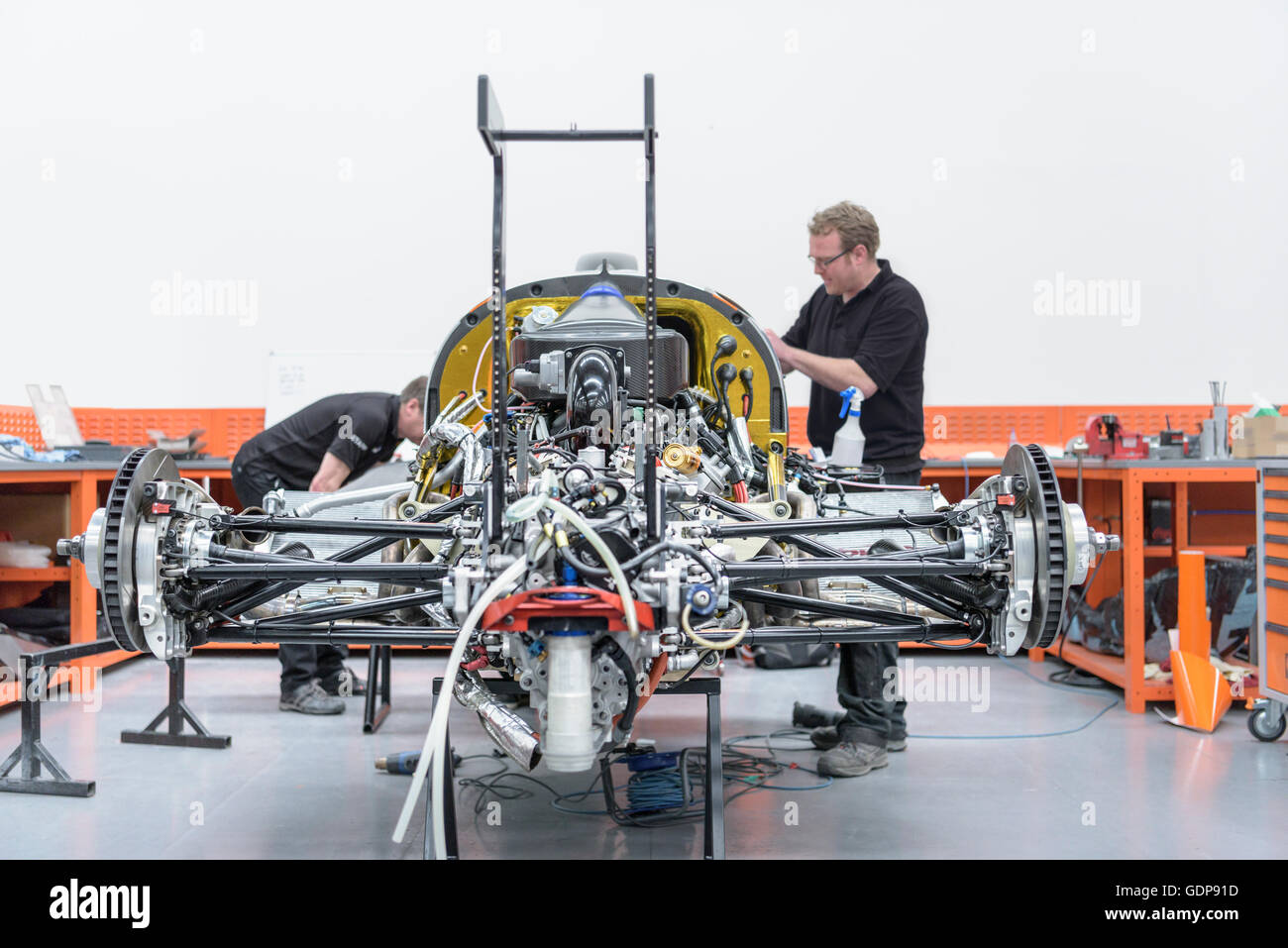 Mechanical engineers hi-res stock photography and images - Alamy