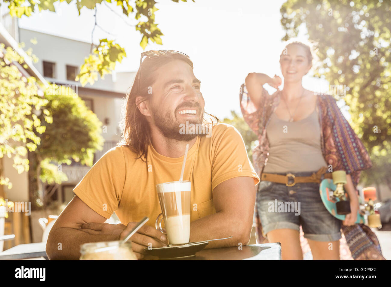 Meet at cafe hi-res stock photography and images - Alamy