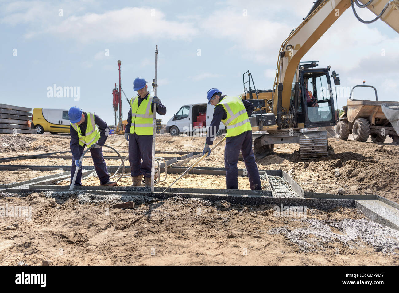 Construction laying foundations hi-res stock photography and images - Alamy
