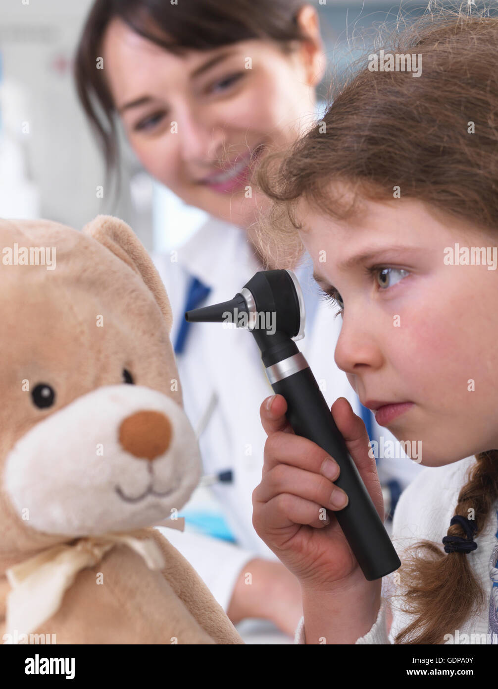 Otoscope hi-res stock photography and images - Alamy