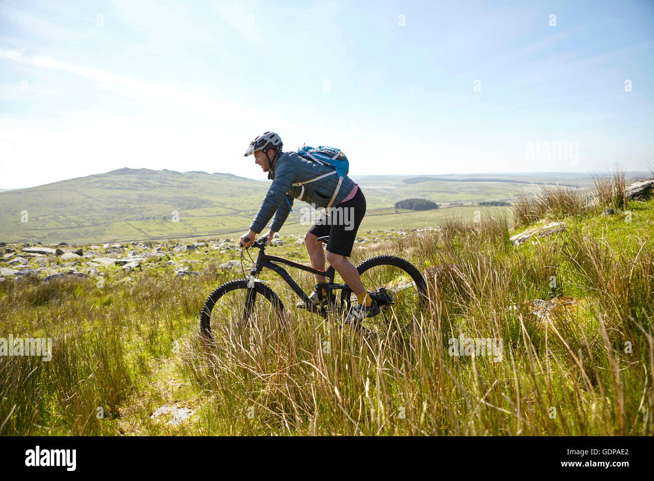 Cycling hi-res stock photography and images - Alamy