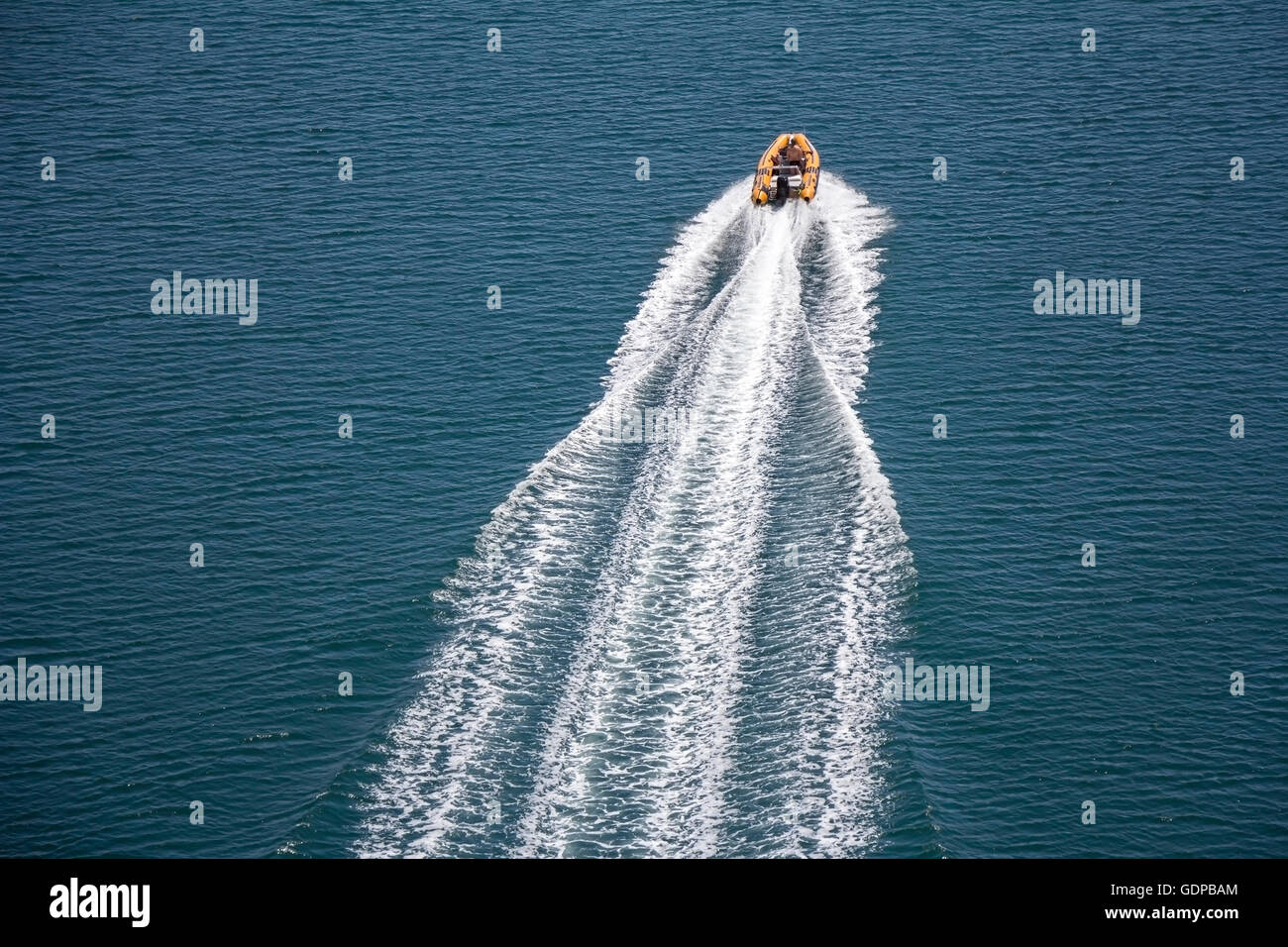 Speedboat hi-res stock photography and images - Alamy