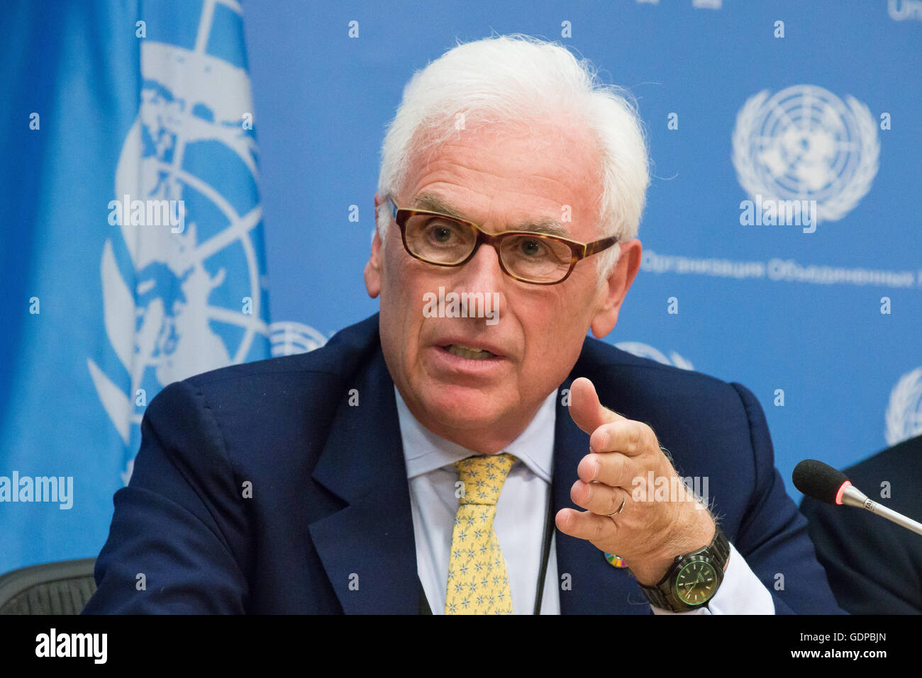 Malloch brown hi-res stock photography and images - Alamy