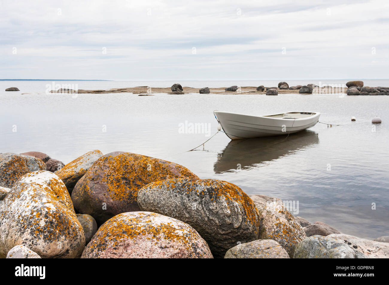 Large Round Rocks High Resolution Stock Photography and Images - Alamy