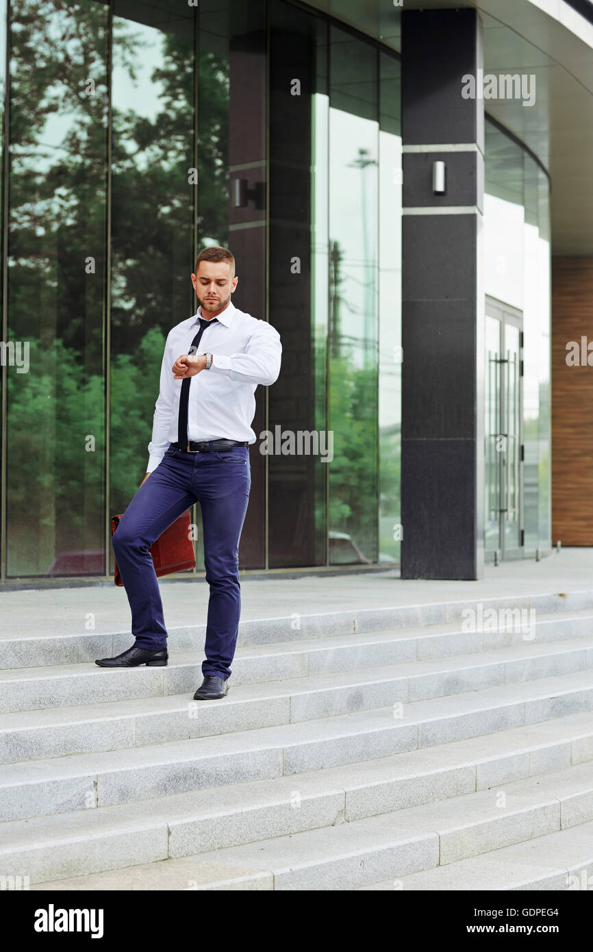 Punctual businesspeople hi-res stock photography and images - Alamy