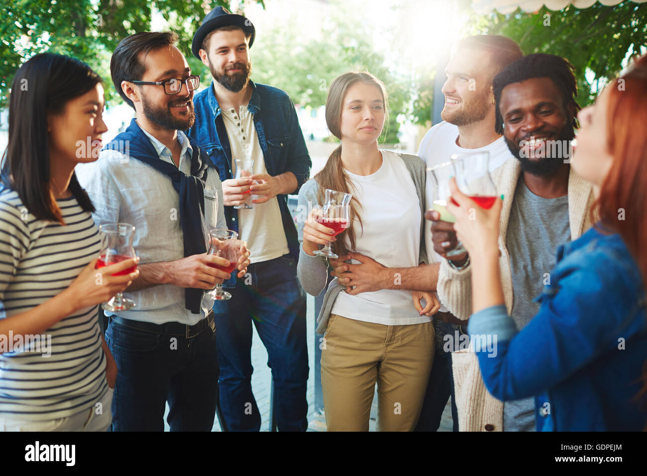 Outdoor gathering hi-res stock photography and images - Alamy