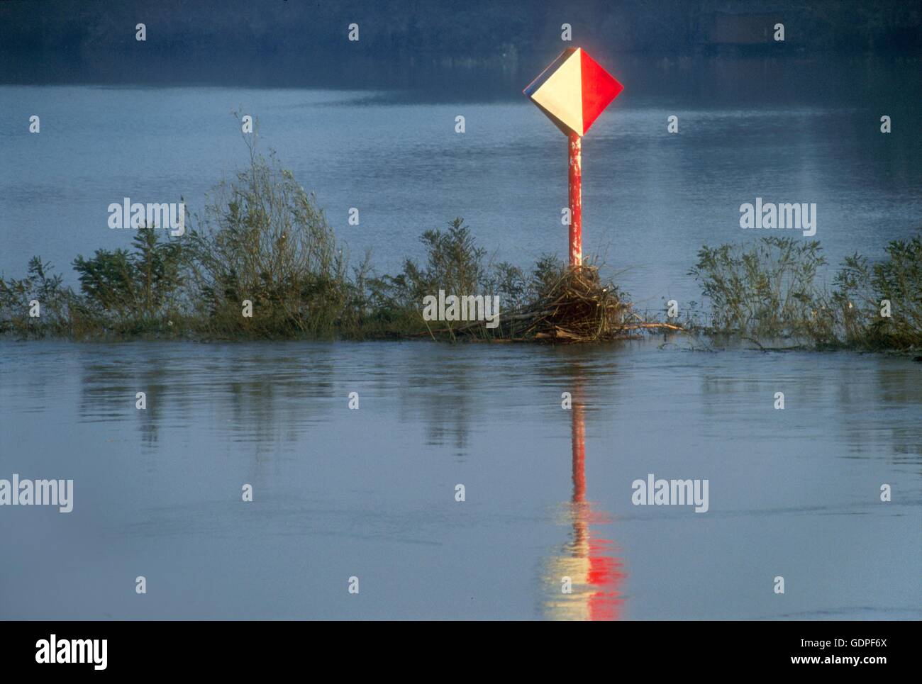 River navigation system hi-res stock photography and images - Alamy