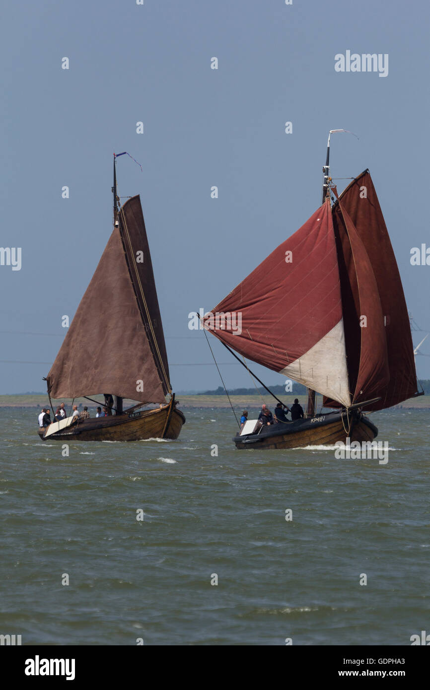 Traditional Dutch fishing boats of the Botter type Stock Photo - Alamy