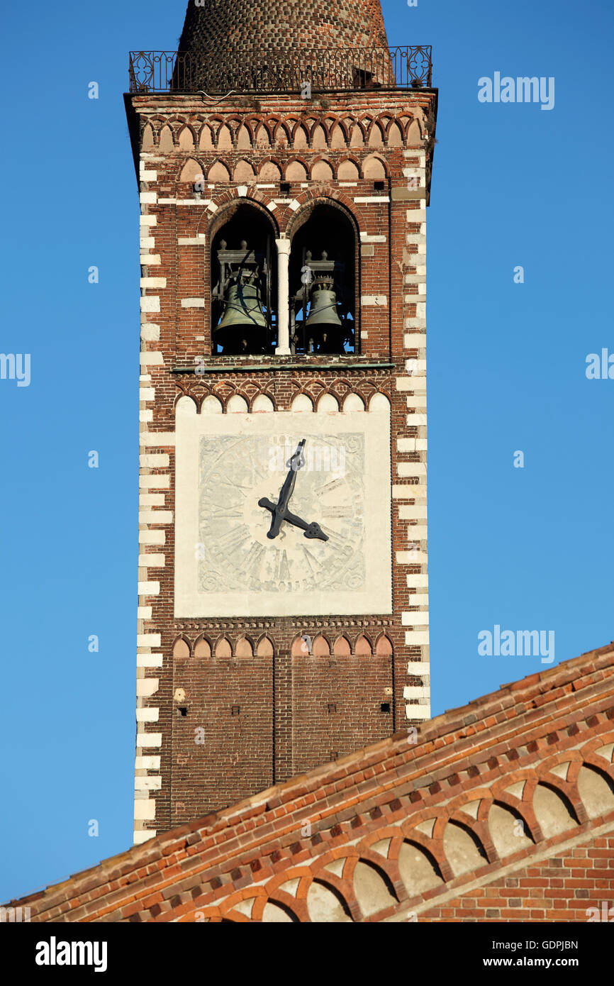 Clock tower milan italy hi-res stock photography and images - Alamy