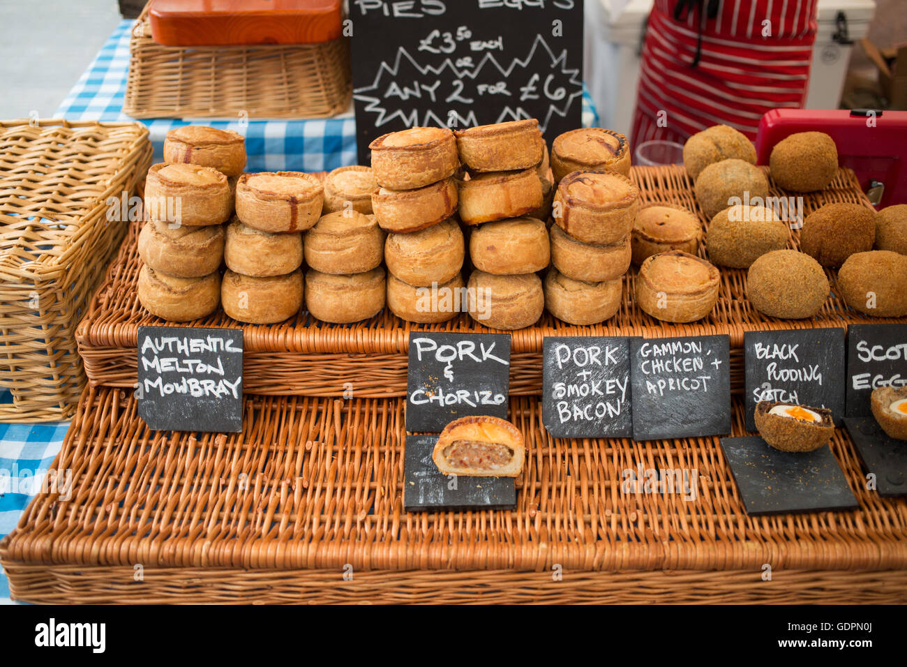 Pork pies hi-res stock photography and images - Alamy