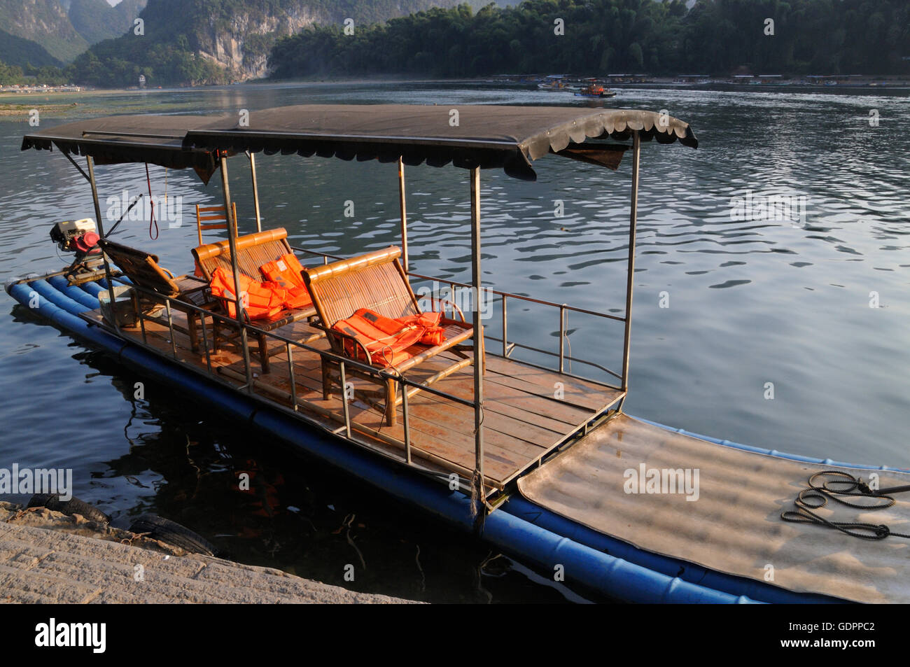 Docked "Bamboo" Raft in Yangshuo, Guangxi, China Stock Photo - Alamy