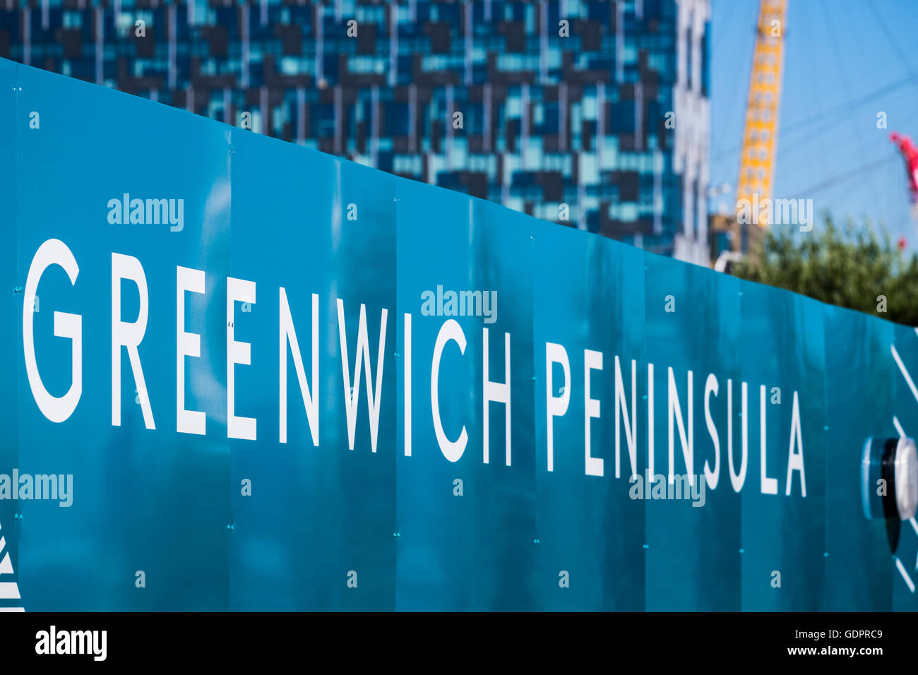 Greenwich Peninsular riverside construction, North Greenwich, London ...