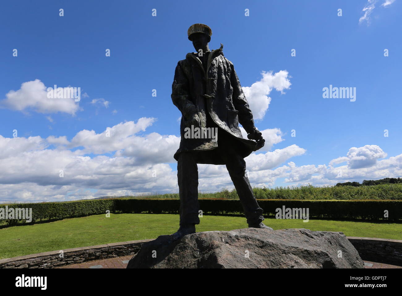 David stirling statue hi-res stock photography and images - Alamy