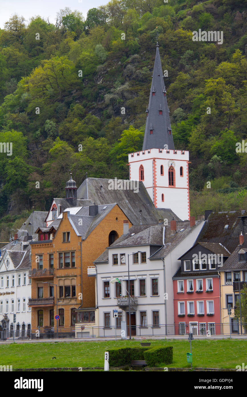 The picturesque village of St. Goar on the Rhine River, Germany Stock ...