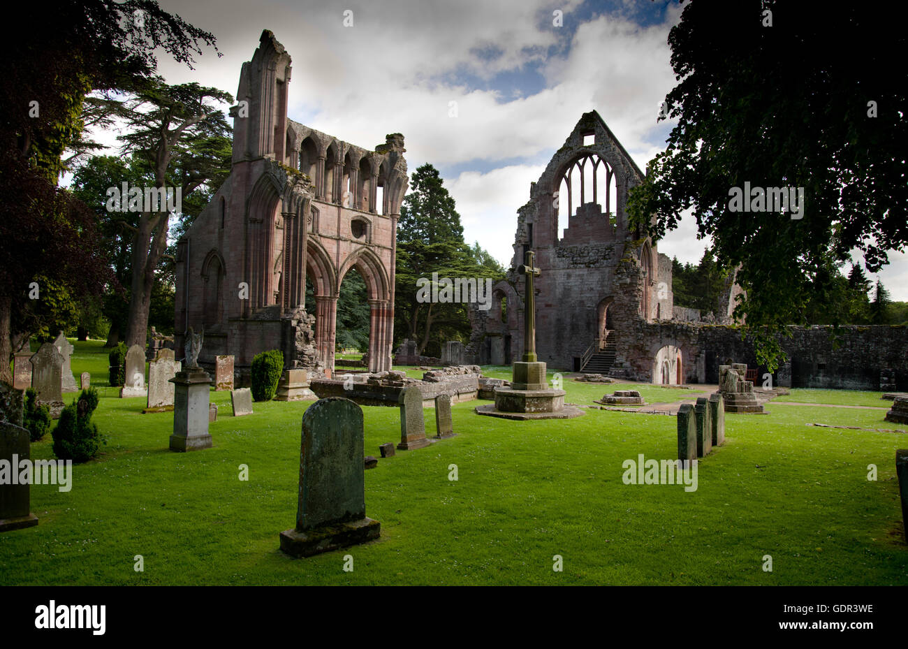 Dryburgh abbey hi-res stock photography and images - Alamy