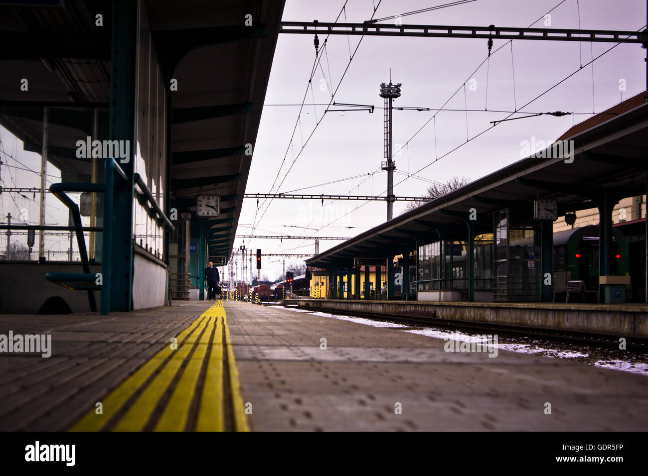 Walking platform hi-res stock photography and images - Alamy
