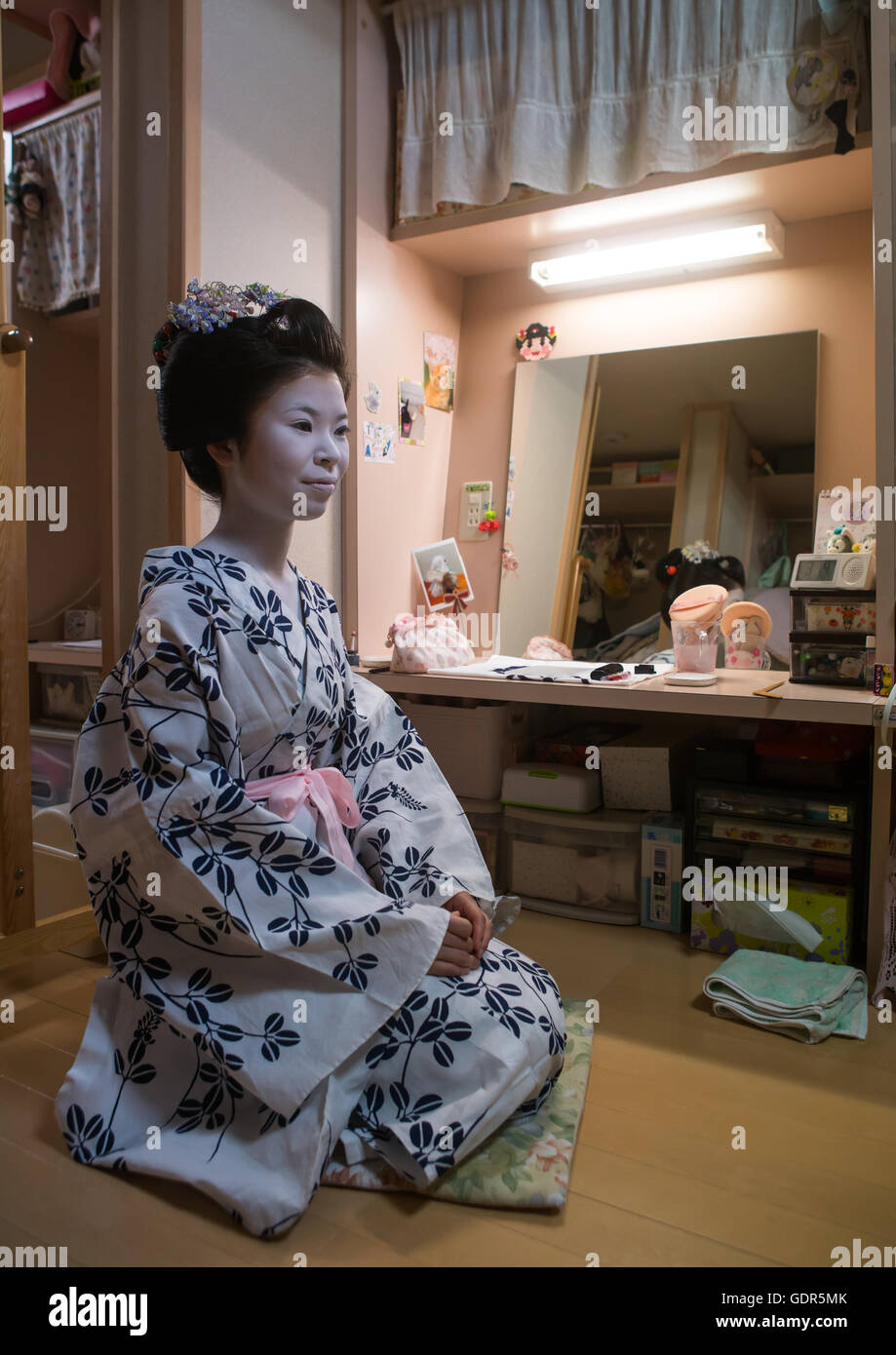 16 Years old maiko called chikasaya in her geisha house, Kansai region ...