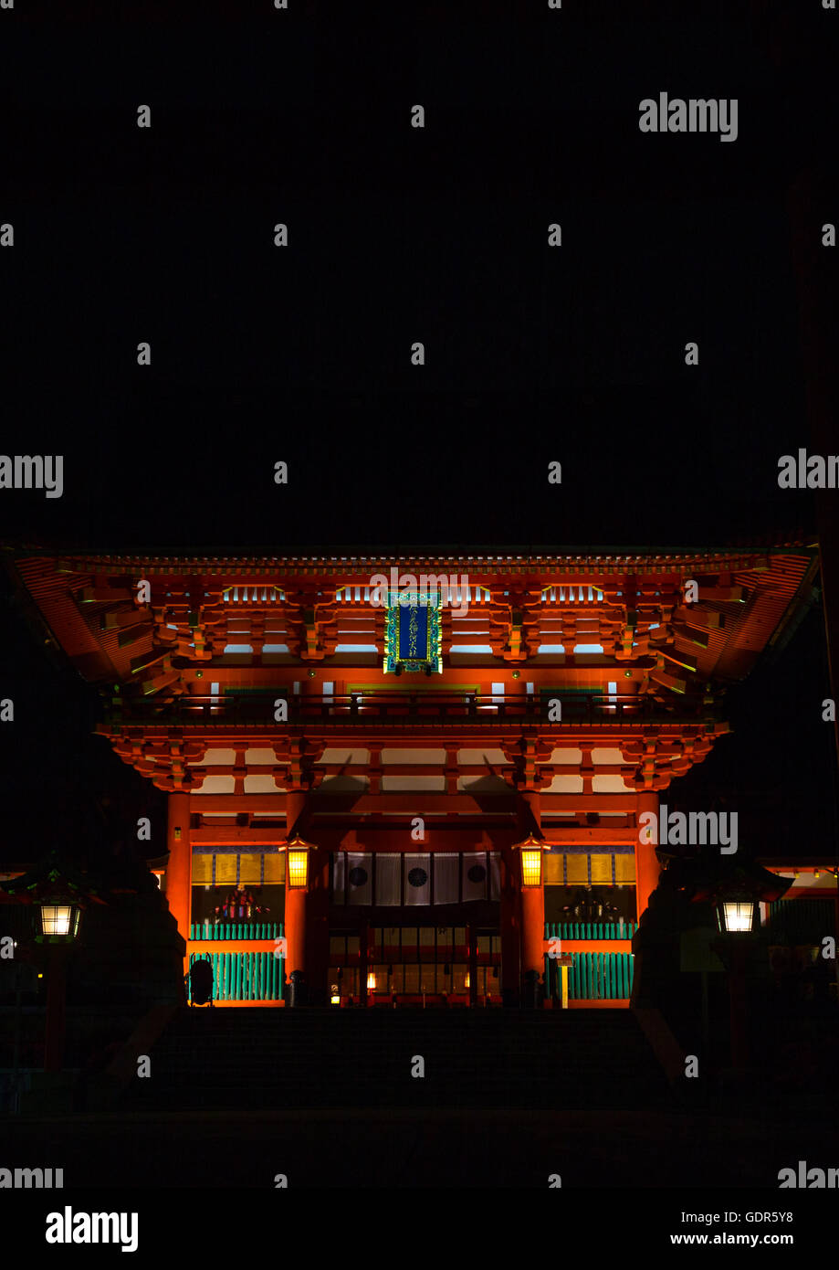 Fushimi inari taisha temple by night, Kansai region, Kyoto, Japan Stock ...