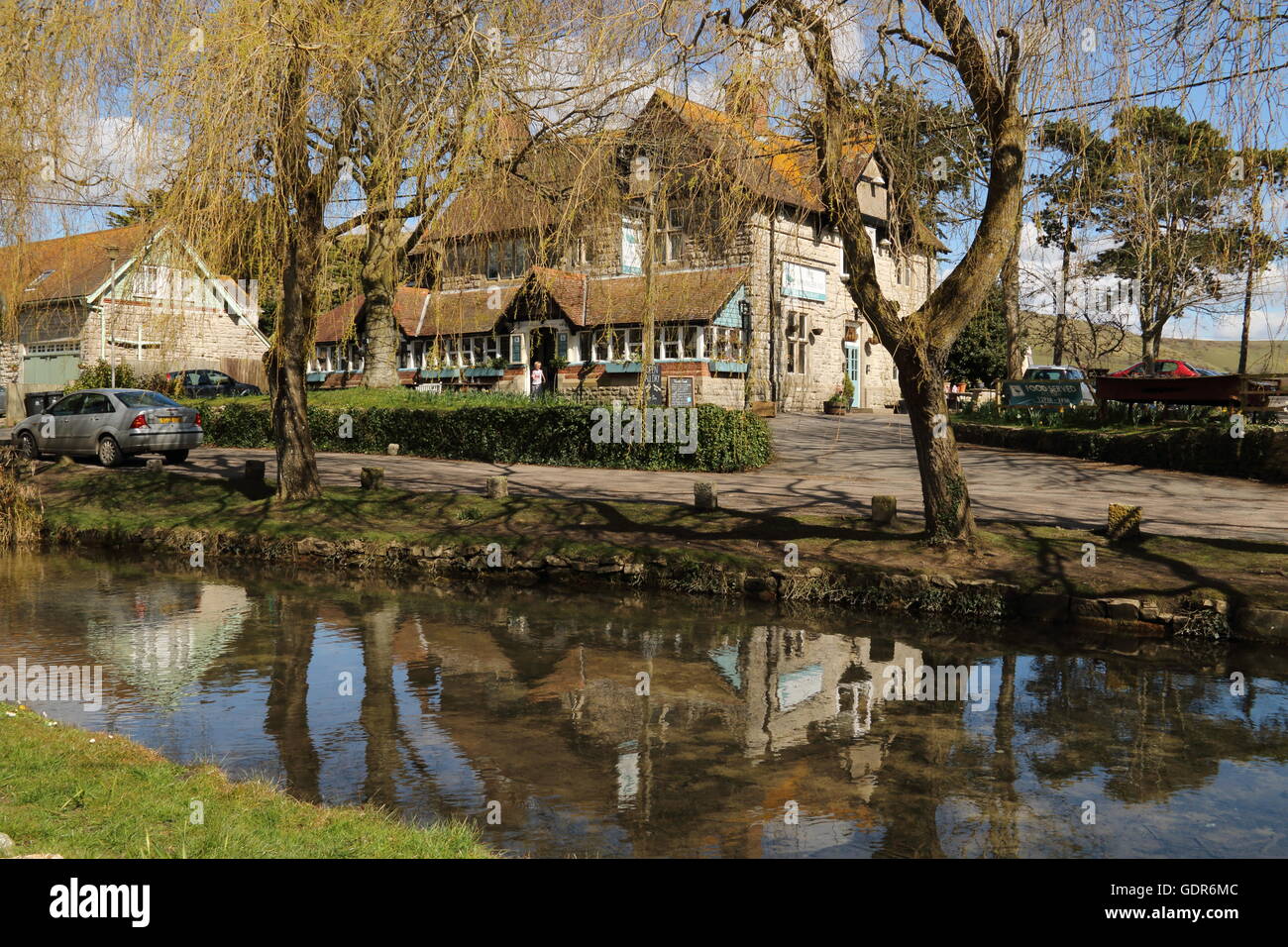 Pond and Springhead pub,Sutton Poyntz,Dorset,UK Stock Photo - Alamy
