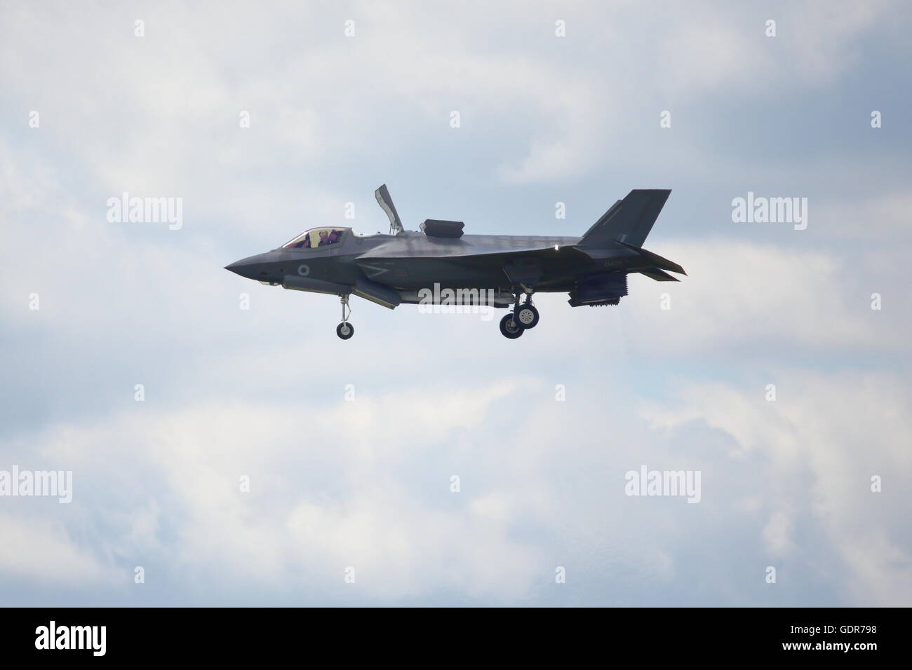 The JSF Joint Strike Fighter F-35 is put through its paces ahead of ...