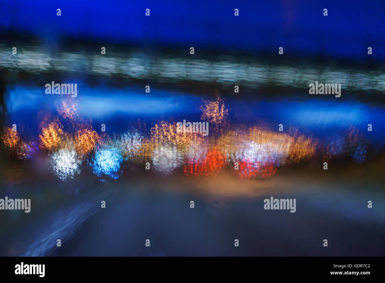 Night streetlights hi-res stock photography and images - Alamy