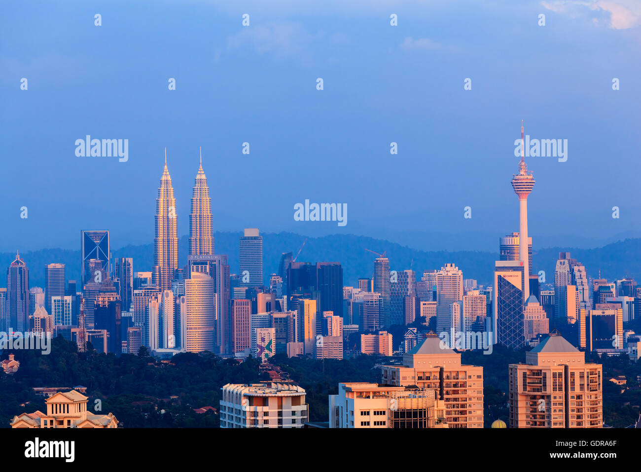 Kuala lumpur skyline sunset hi-res stock photography and images - Alamy