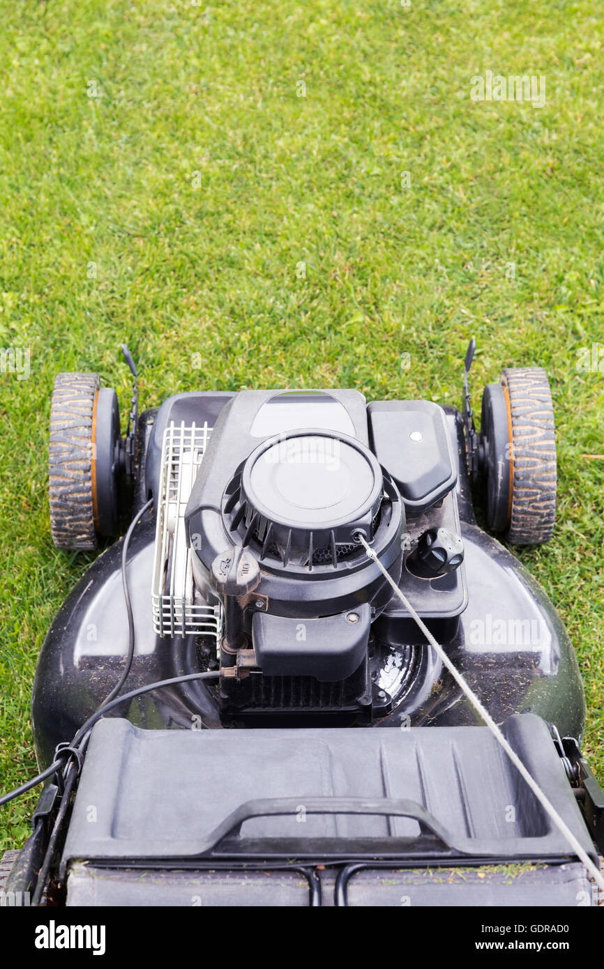 Grass cutter hi-res stock photography and images - Alamy