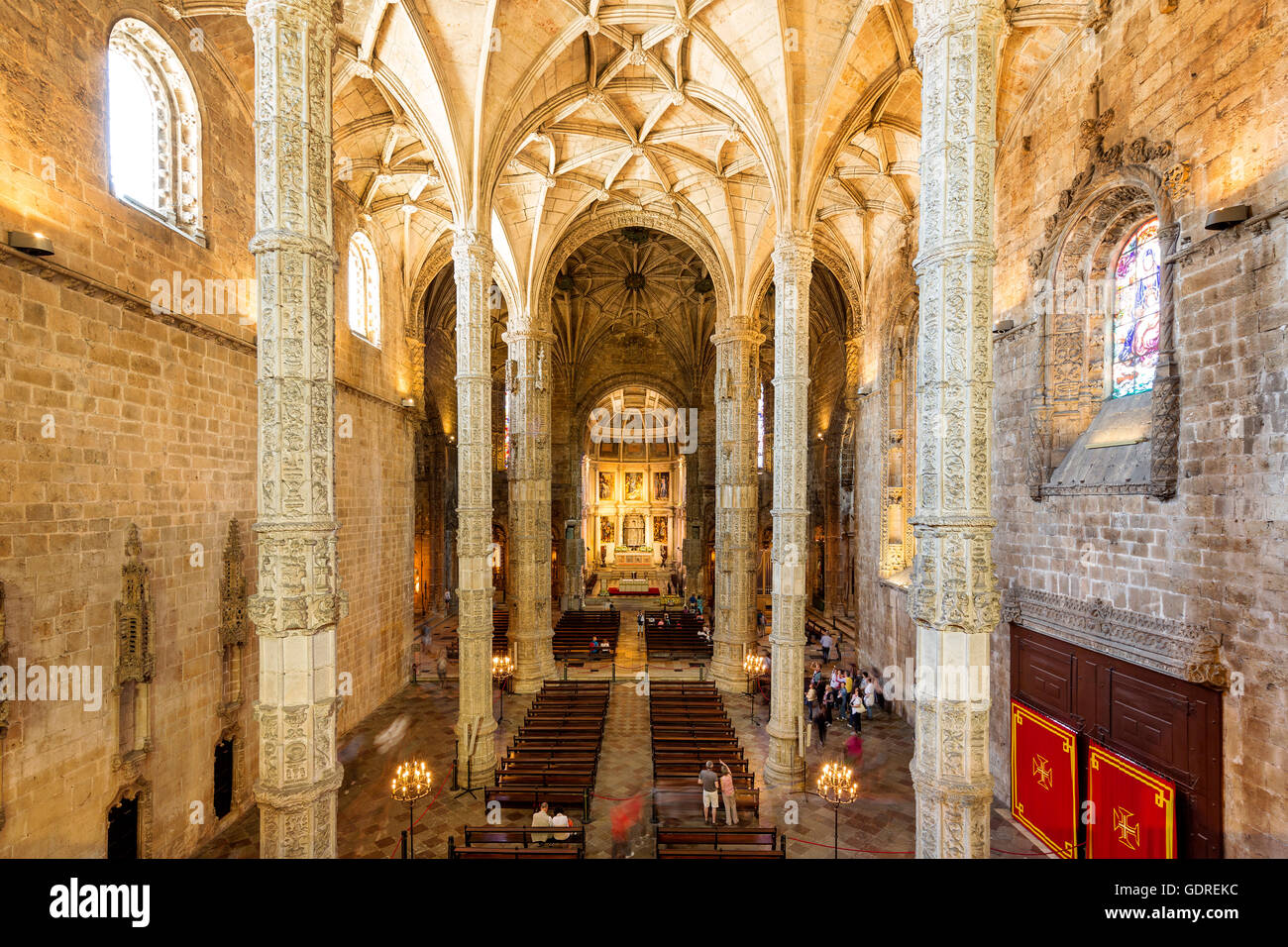 Portugal lisbon cloister mosteiro hi-res stock photography and images ...