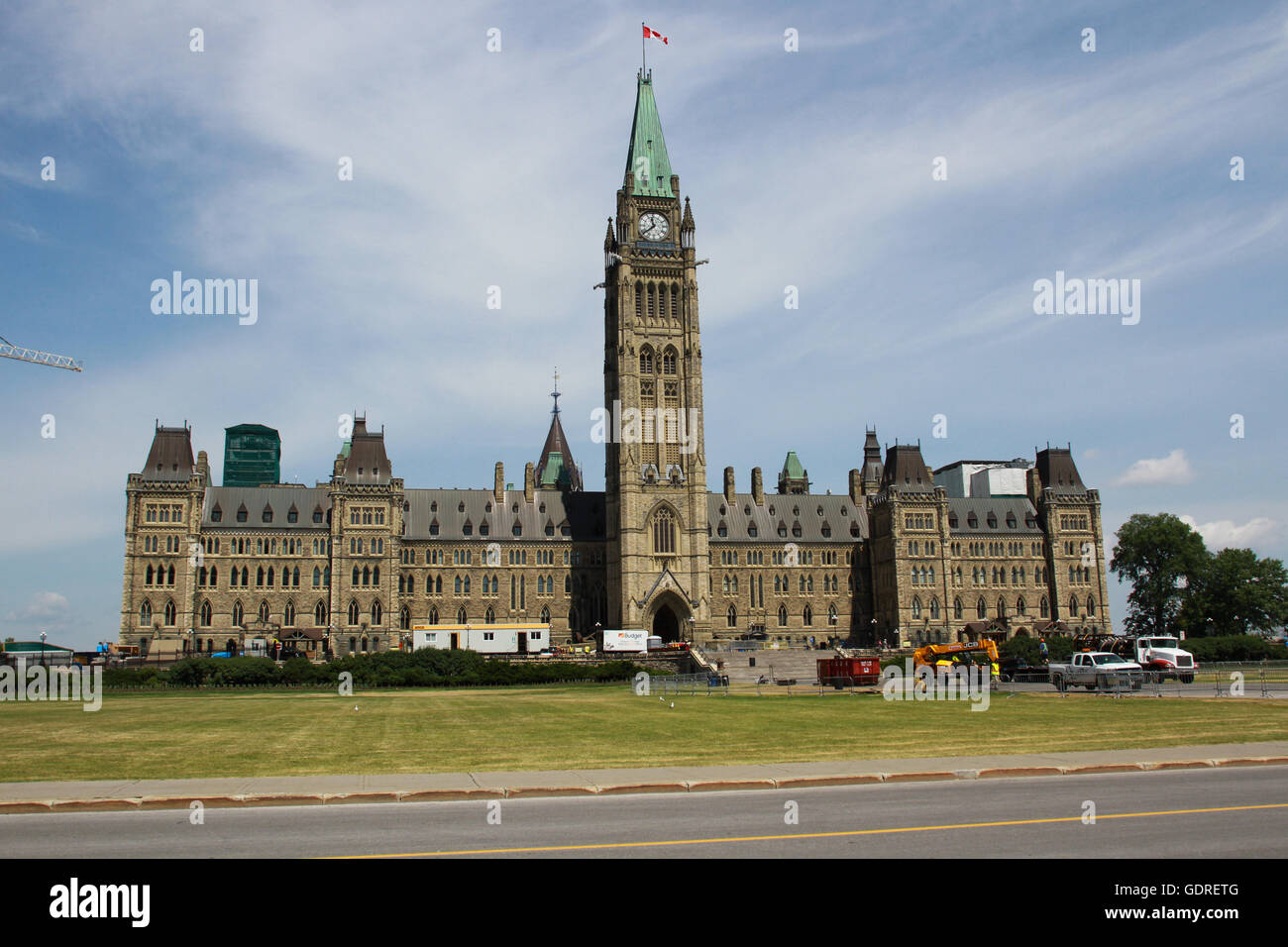 Ottawa parliament buildings trudeau hi-res stock photography and images ...