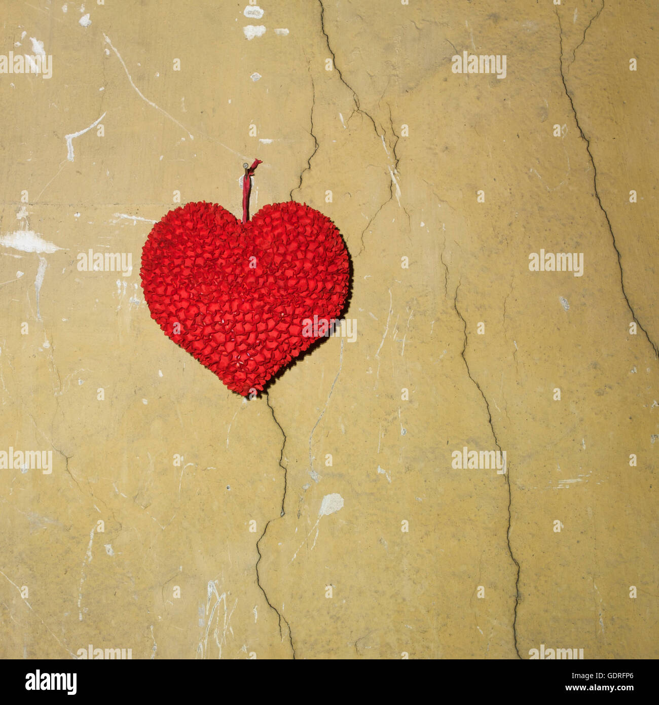 Fixed paper hi-res stock photography and images - Alamy