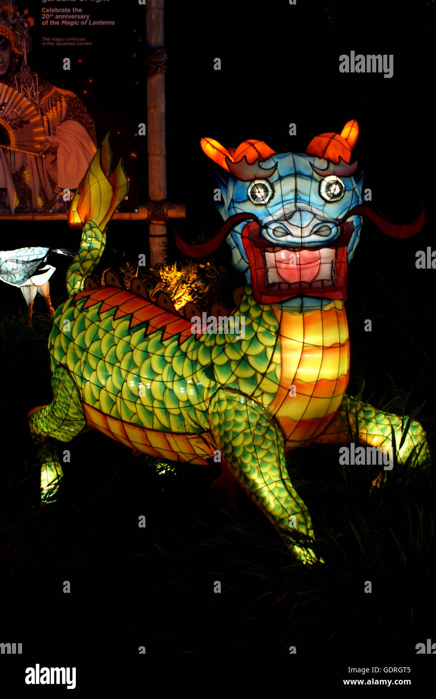 Foo dog lantern hi-res stock photography and images - Alamy