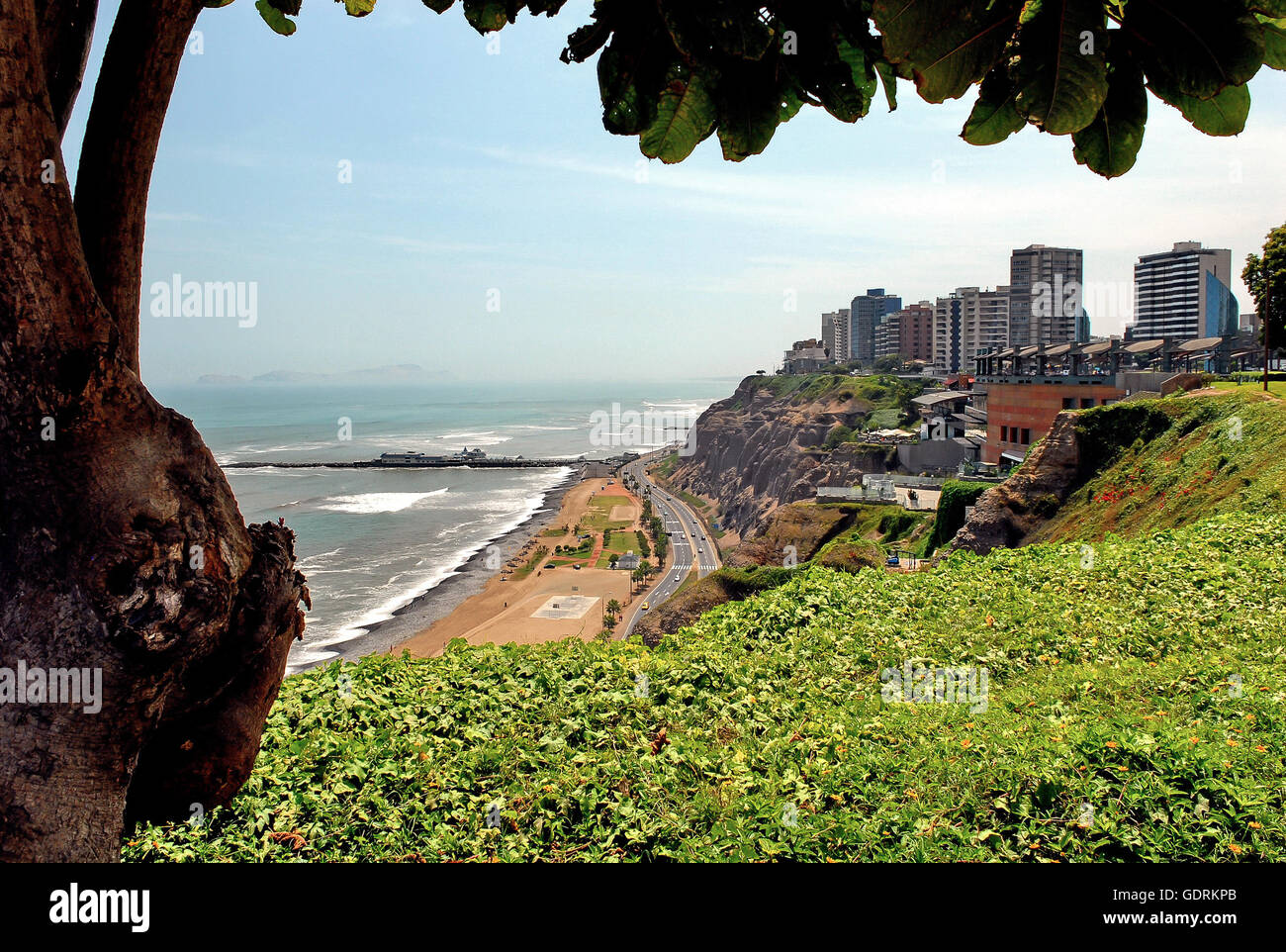 Barranco Beach Lima Stock Photos & Barranco Beach Lima Stock Images - Alamy