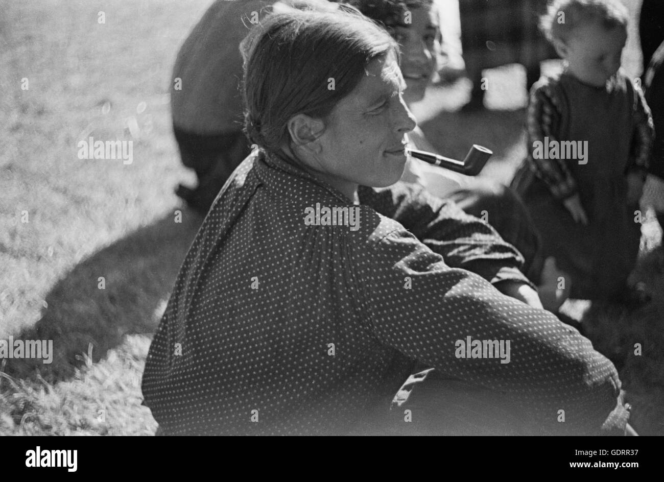 Sinti woman hi-res stock photography and images - Alamy