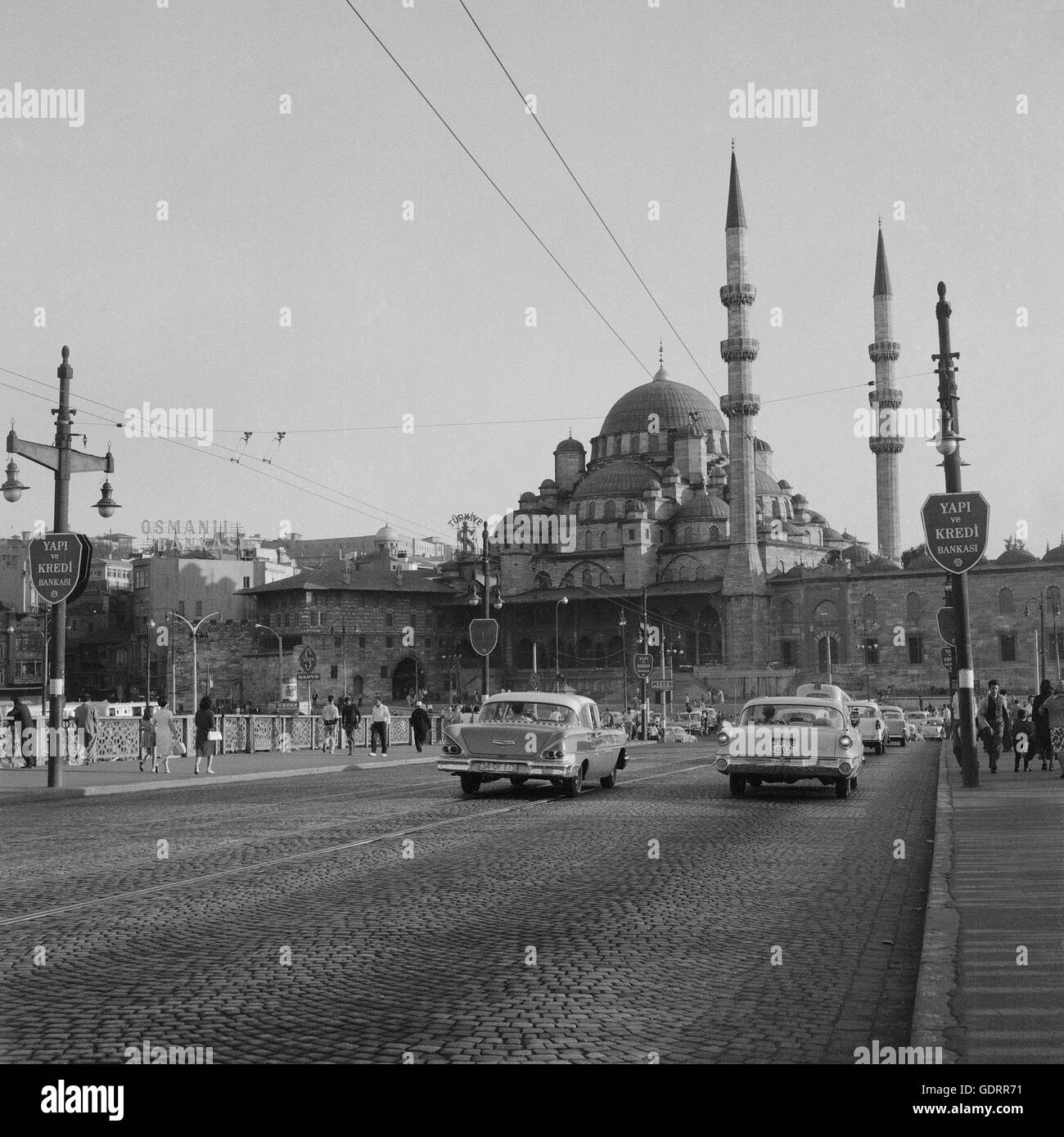 Istanbul street view minarets hi-res stock photography and images - Alamy