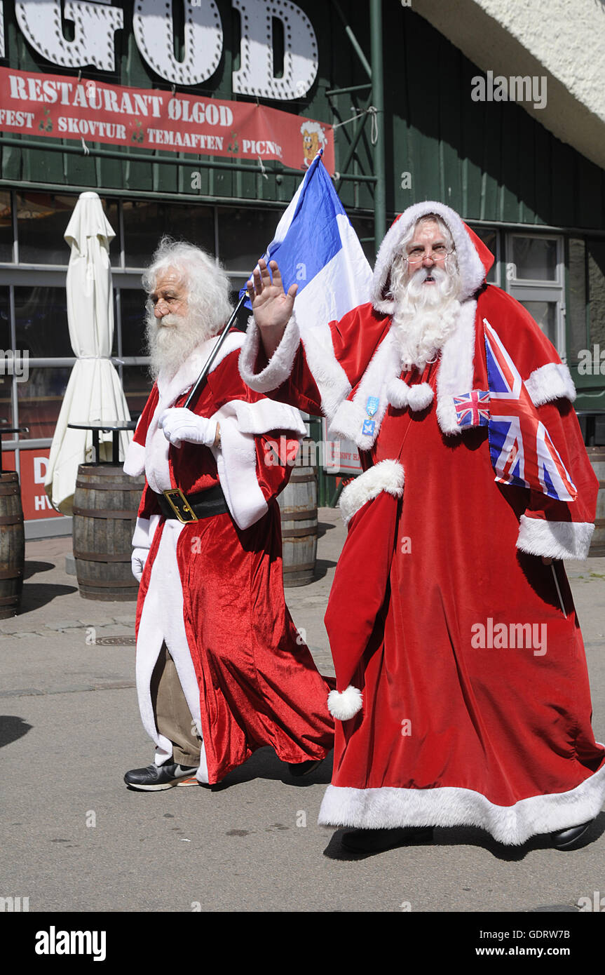 Copenhagen, Denmark. 20th July, 2016. 2nd.day of Santas from worlwide ...