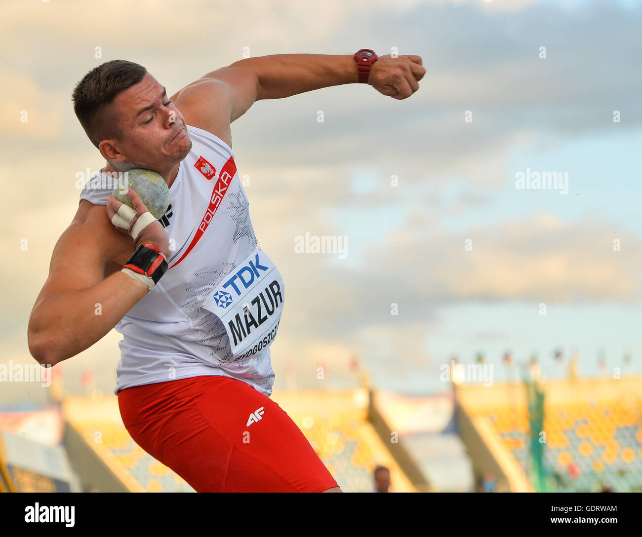 Mens shot put qualifying hi-res stock photography and images - Alamy