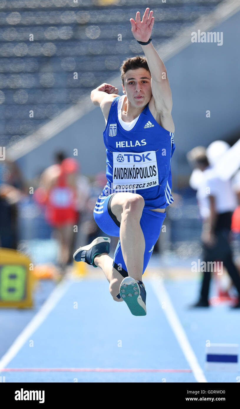 Triple jump technique hi-res stock photography and images - Alamy