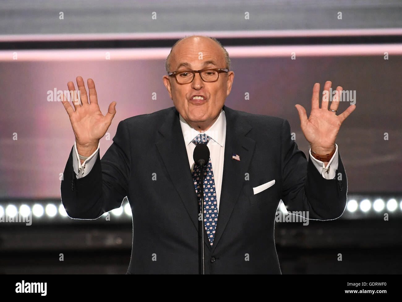 Former Mayor Rudy Giuliani (Republican of New York) makes remarks at ...