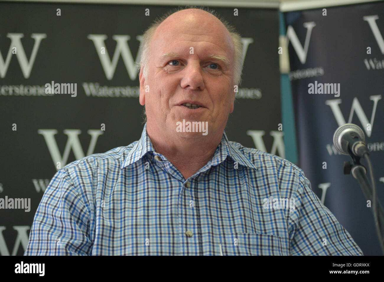 Peter robinson author hi-res stock photography and images - Alamy