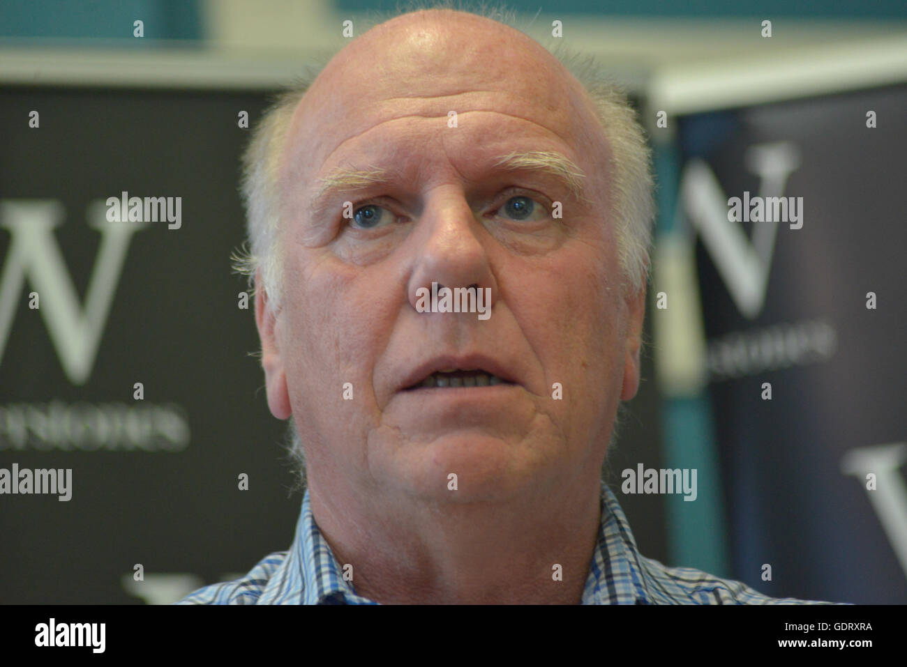 Peter robinson author hi-res stock photography and images - Alamy