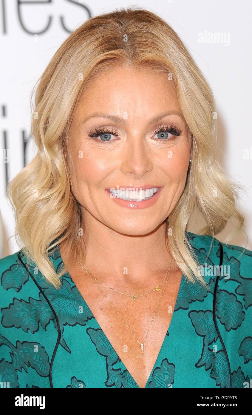 New York, NY, USA. 20th July, 2016. Kelly Ripa at in-store appearance ...
