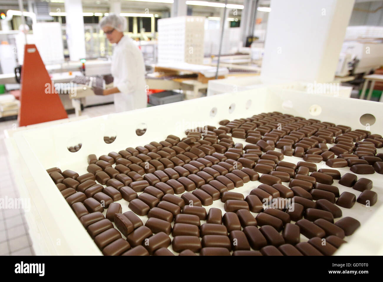 Marzipan pieces of the product series 'Klassiker' (Classics) seen in a ...