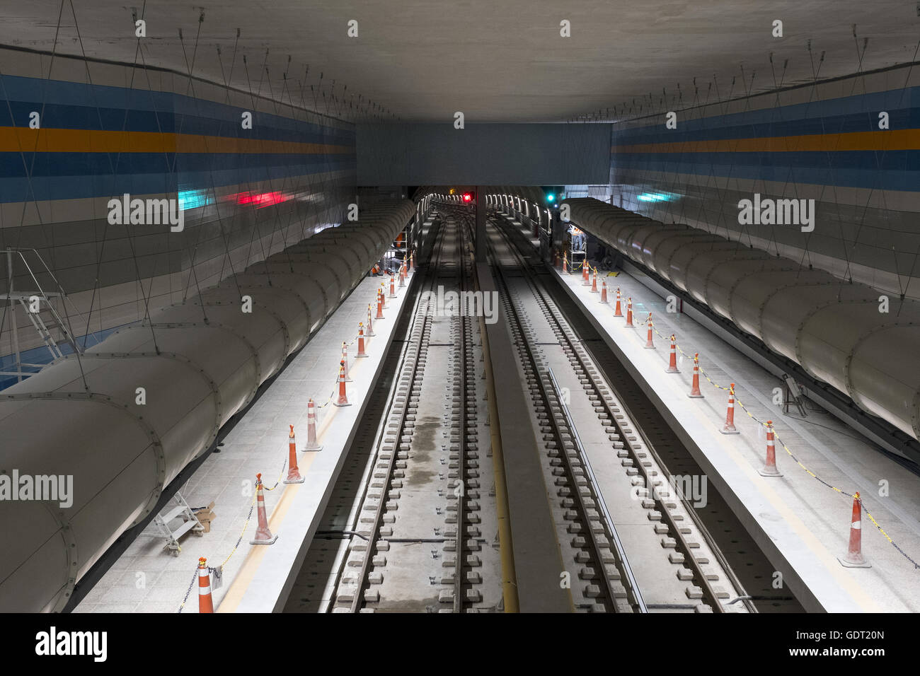 Rio subway line hi-res stock photography and images - Alamy
