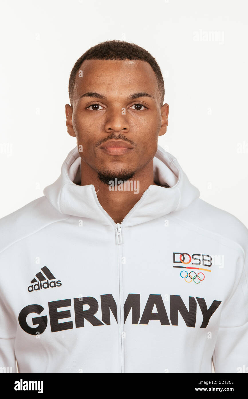 Robin erewa hi-res stock photography and images - Alamy