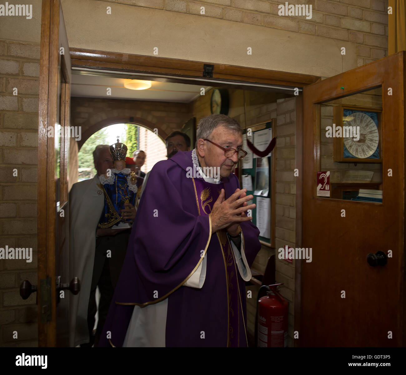 Biggin Hill, Kent, UK. 21st July, 2016. Father Flood of St Theresas RC ...