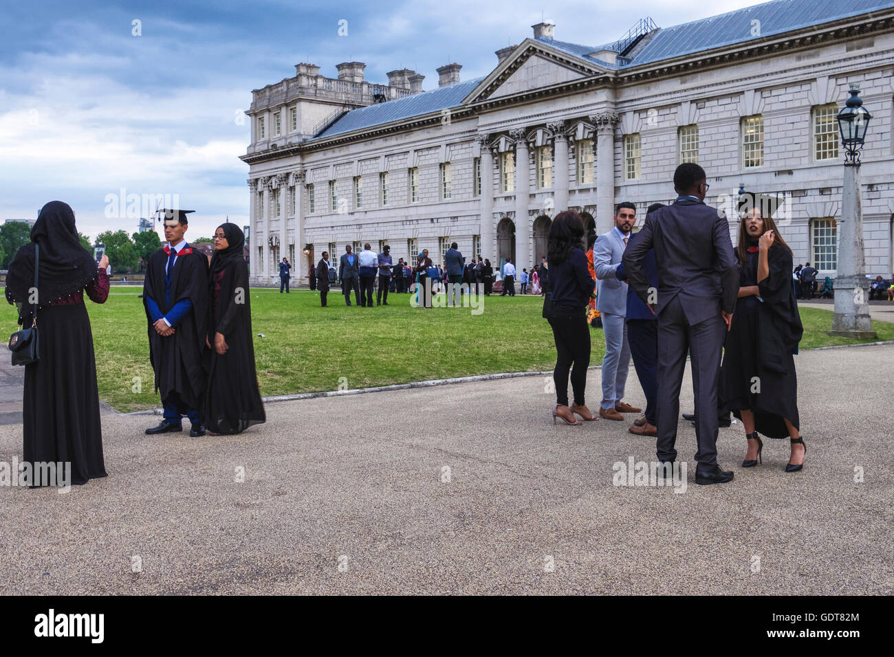 Graduation greenwich college hi-res stock photography and images - Alamy